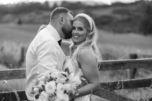 Brooke & Gareth | Black Walnut wedding photos - Whakam?rama, Tauranga ...